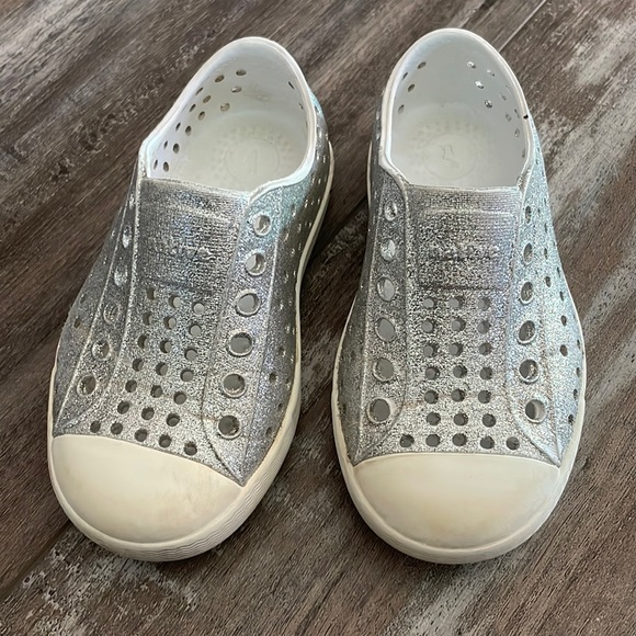 Native Shoes | Shoes | Native Jefferson Sandals Silver Sparkle Glitter ...